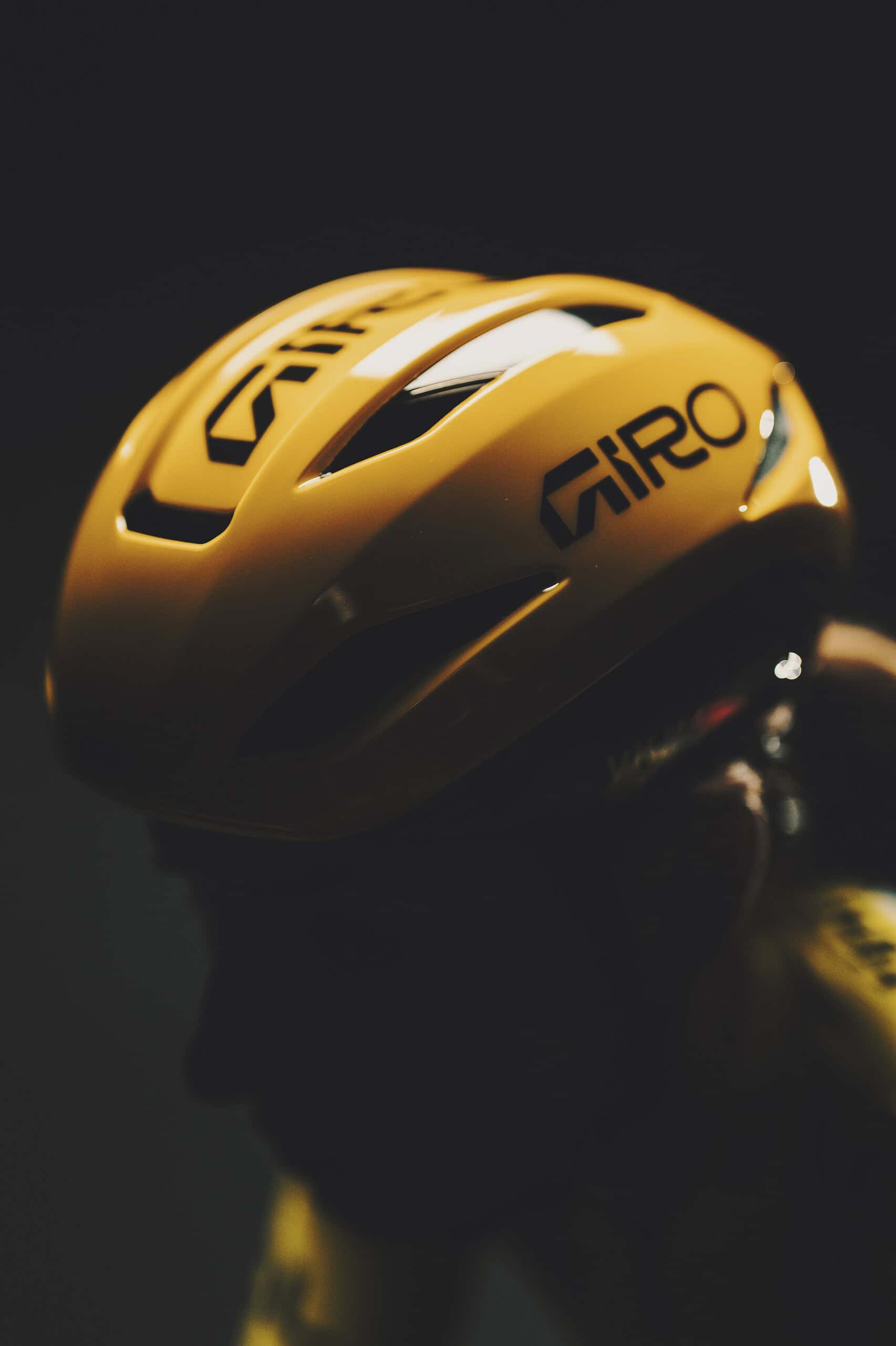 Giro Unveils Eclipse Pro Aero Road Helmet for 2026: Wind-Tunnel Tested ...